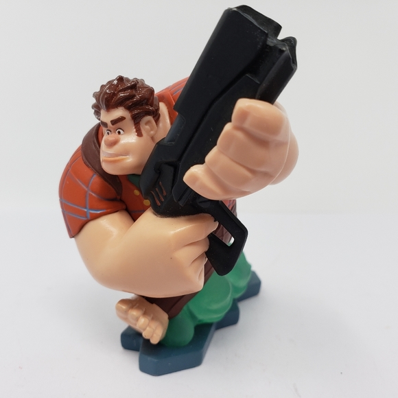 Disney | Toys | Wreckit Ralph Gun Heros Duty Disney Store Exclusive Pvc ...